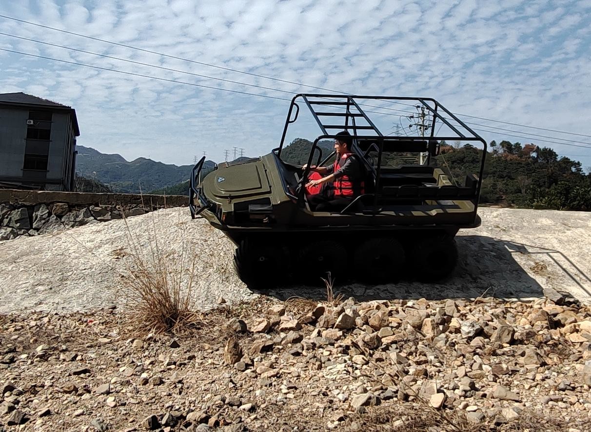 Electronic Fuel Injection Military Armored Vehicles 830KG with 60 Km/h ...